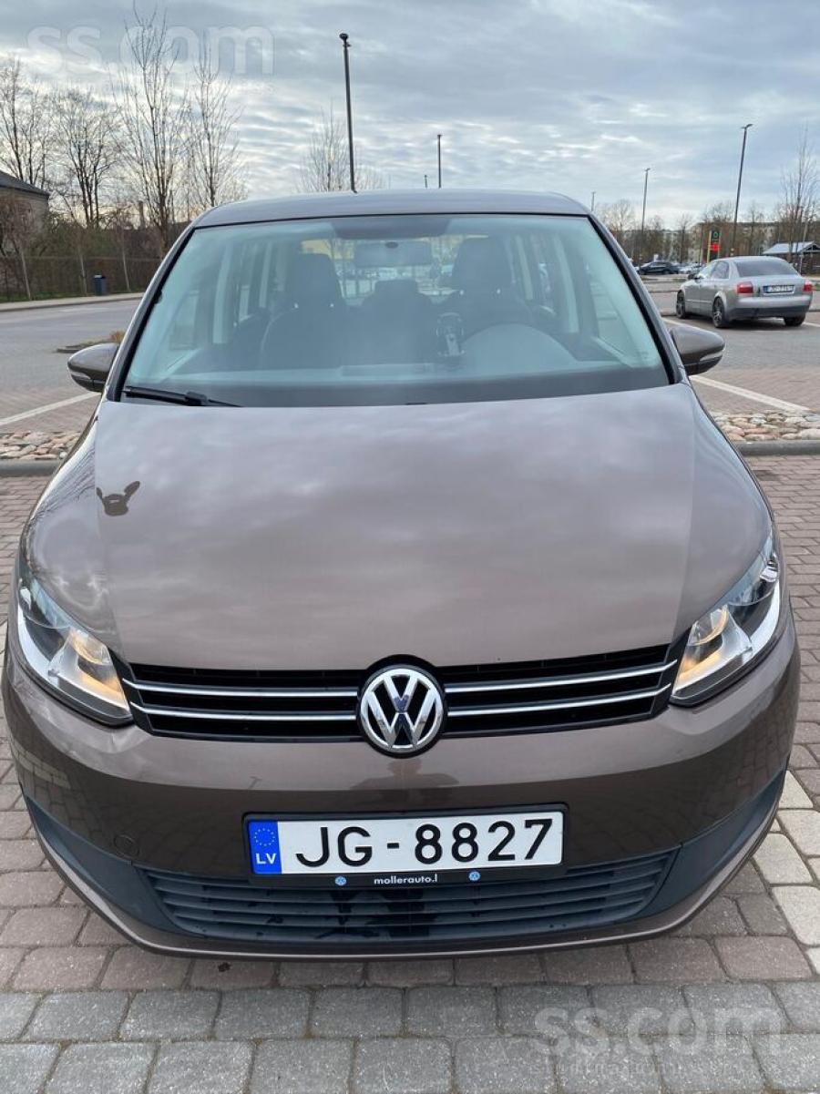 Brūns Volkswagen Touran 2013 Ventspils, ar dzinēja tilpumu 1.60 L un nobraukumu 166 tūkst. km par 6000 €, foto 1 vietnē AUTOMOTO.COM.LV