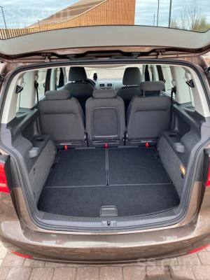 Brūns Volkswagen Touran 2013 Ventspils, ar dzinēja tilpumu 1.60 L un nobraukumu 166 tūkst. km par 6000 €, foto 10 vietnē AUTOMOTO.COM.LV