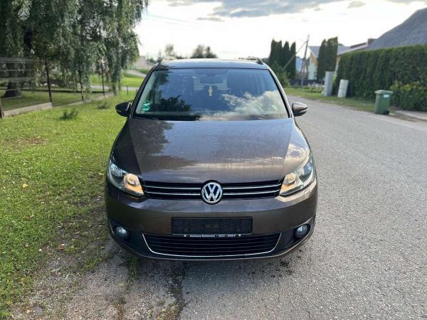 Brūns Volkswagen Touran 2013 Utena, ar dzinēja tilpumu 1.60 L un nobraukumu 254 tūkst. km par 5750 €, foto 2 vietnē AUTOMOTO.COM.LV