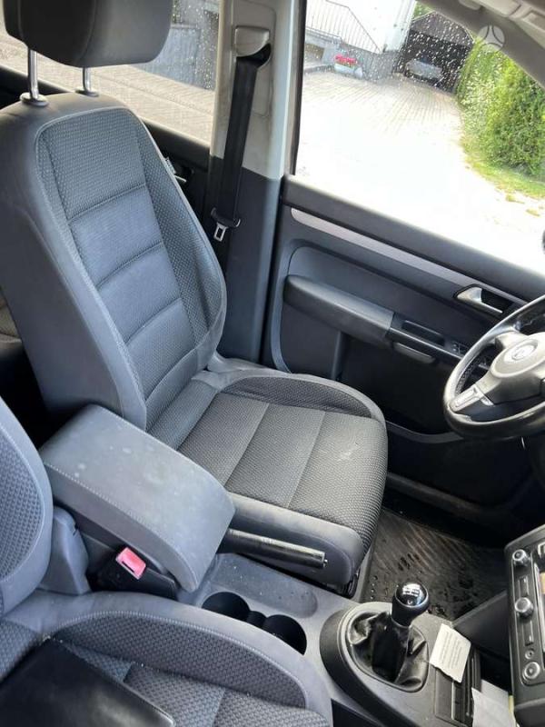 Brūns Volkswagen Touran 2013 Utena, ar dzinēja tilpumu 1.60 L un nobraukumu 254 tūkst. km par 5750 €, foto 10 vietnē AUTOMOTO.COM.LV
