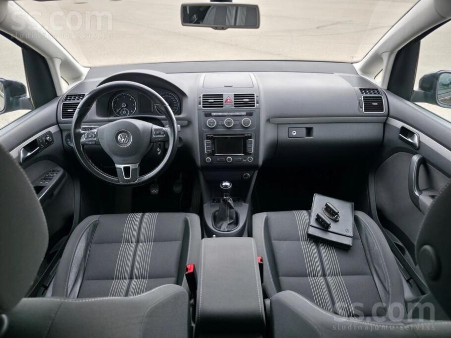Brūns Volkswagen Touran 2013 Valmiera, ar dzinēja tilpumu 1.60 L un nobraukumu 295 tūkst. km par 5650 €, foto 12 vietnē AUTOMOTO.COM.LV