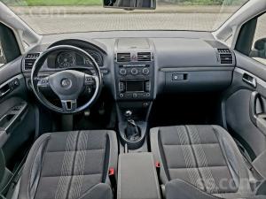 Brūns Volkswagen Touran 2013 Valmiera, ar dzinēja tilpumu 1.60 L un nobraukumu 295 tūkst. km par 4935 €, foto 12 vietnē AUTOMOTO.COM.LV