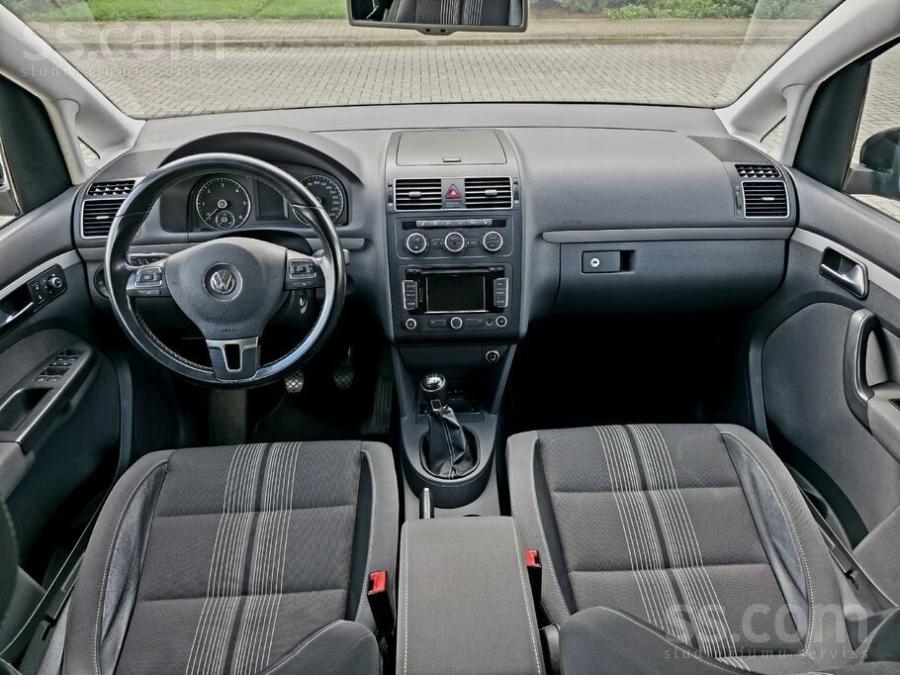Brūns Volkswagen Touran 2013 Valmiera, ar dzinēja tilpumu 1.60 L un nobraukumu 295 tūkst. km par 4935 €, foto 12 vietnē AUTOMOTO.COM.LV
