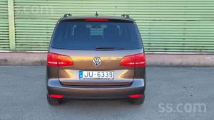 Brown Volkswagen Touran 2014 in Aizkraukle, with an engine capacity of 1.60 L and mileage of 221 thousand km for 6950 €, photo 14 on AUTOMOTO.COM.LV