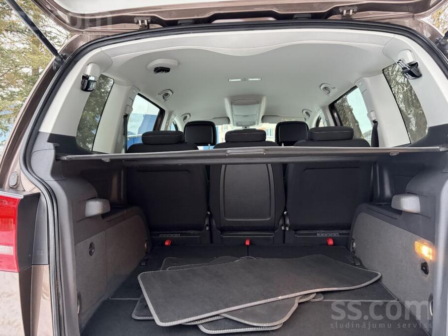 Brūns Volkswagen Touran 2014 Ogre, ar dzinēja tilpumu 1.60 L un nobraukumu 214 tūkst. km par 8450 €, foto 28 vietnē AUTOMOTO.COM.LV