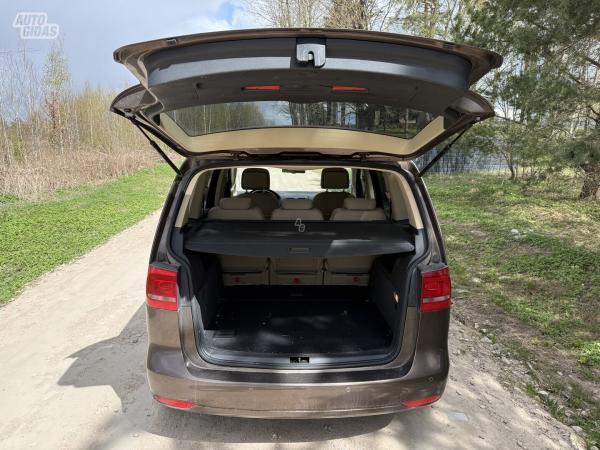 Brūns Volkswagen Touran 2014 Viļņa, ar dzinēja tilpumu 1.60 L un nobraukumu 218 tūkst. km par 7600 €, foto 9 vietnē AUTOMOTO.COM.LV