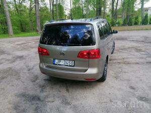 Brūns Volkswagen Touran 2014 Ogre, ar dzinēja tilpumu 1.60 L un nobraukumu 251 tūkst. km par 5000 €, foto 8 vietnē AUTOMOTO.COM.LV