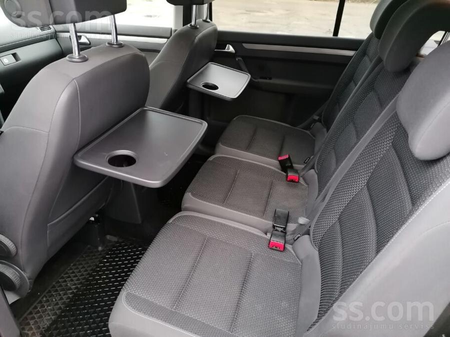 Brūns Volkswagen Touran 2014 Ogre, ar dzinēja tilpumu 1.60 L un nobraukumu 251 tūkst. km par 5000 €, foto 9 vietnē AUTOMOTO.COM.LV