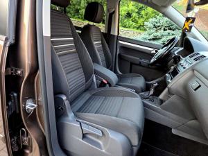 Brown Volkswagen Touran 2014 in Kedainiai, with an engine capacity of 1.97 L and mileage of 248 thousand km for 7850 €, photo 19 on AUTOMOTO.COM.LV