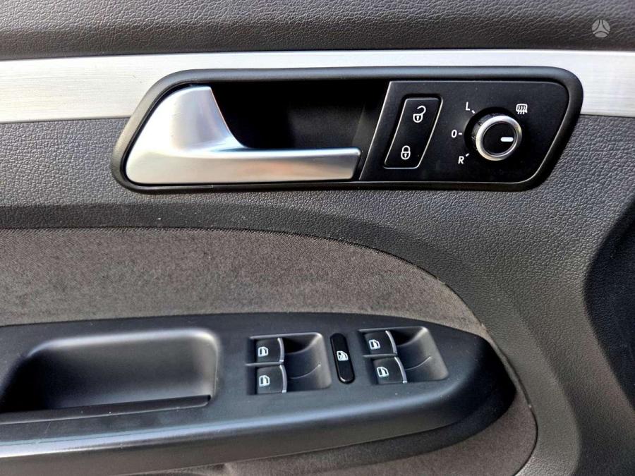 Brown Volkswagen Touran 2014 in Kedainiai, with an engine capacity of 1.97 L and mileage of 248 thousand km for 7850 €, photo 37 on AUTOMOTO.COM.LV