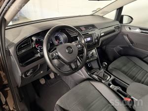 Brūns Volkswagen Touran 2015 Jūrmala, ar dzinēja tilpumu 2.00 L un nobraukumu 268 tūkst. km par 11450 €, foto 16 vietnē AUTOMOTO.COM.LV