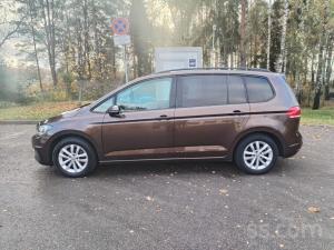 Brūns Volkswagen Touran 2015 Rīga, ar dzinēja tilpumu 1.60 L un nobraukumu 198 tūkst. km par 8950 €, foto 3 vietnē AUTOMOTO.COM.LV