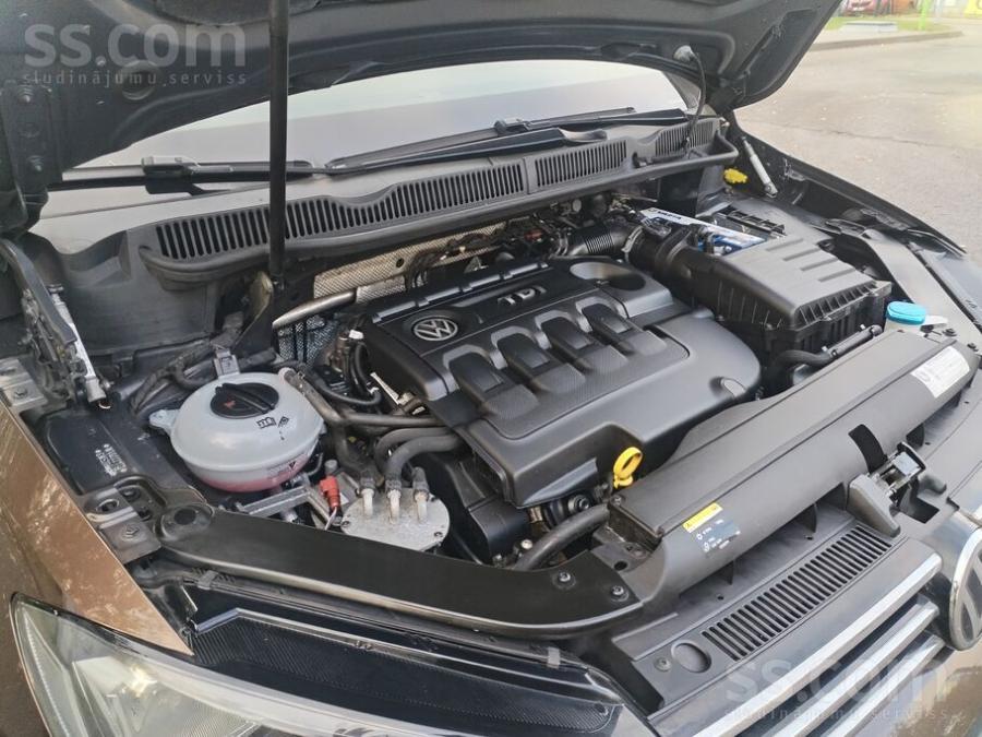 Brūns Volkswagen Touran 2015 Rīga, ar dzinēja tilpumu 1.60 L un nobraukumu 198 tūkst. km par 8950 €, foto 12 vietnē AUTOMOTO.COM.LV