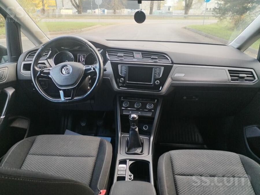 Brūns Volkswagen Touran 2015 Rīga, ar dzinēja tilpumu 1.60 L un nobraukumu 198 tūkst. km par 8950 €, foto 16 vietnē AUTOMOTO.COM.LV