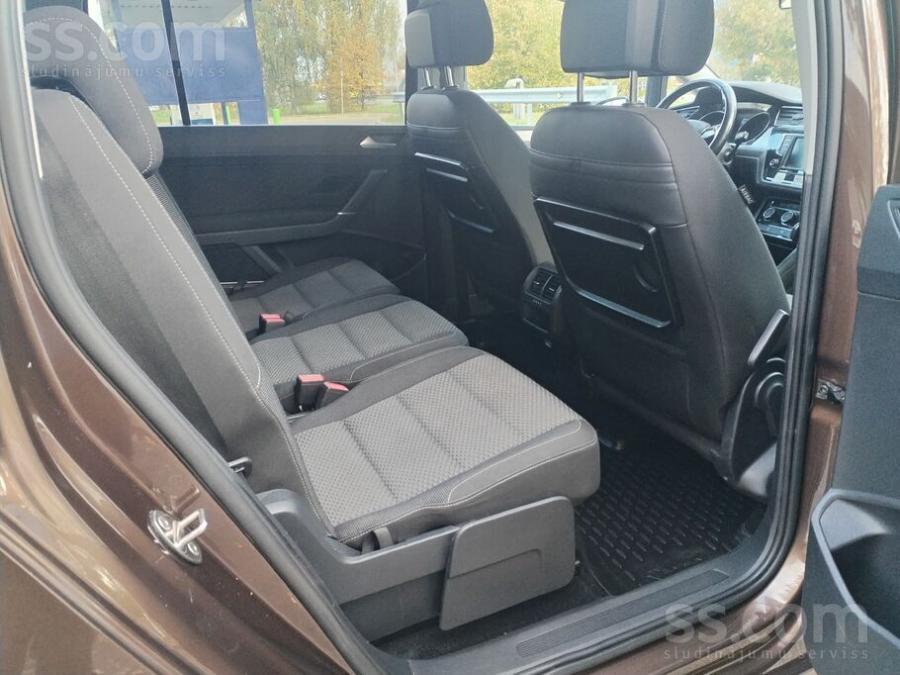 Brūns Volkswagen Touran 2015 Rīga, ar dzinēja tilpumu 1.60 L un nobraukumu 198 tūkst. km par 8950 €, foto 20 vietnē AUTOMOTO.COM.LV