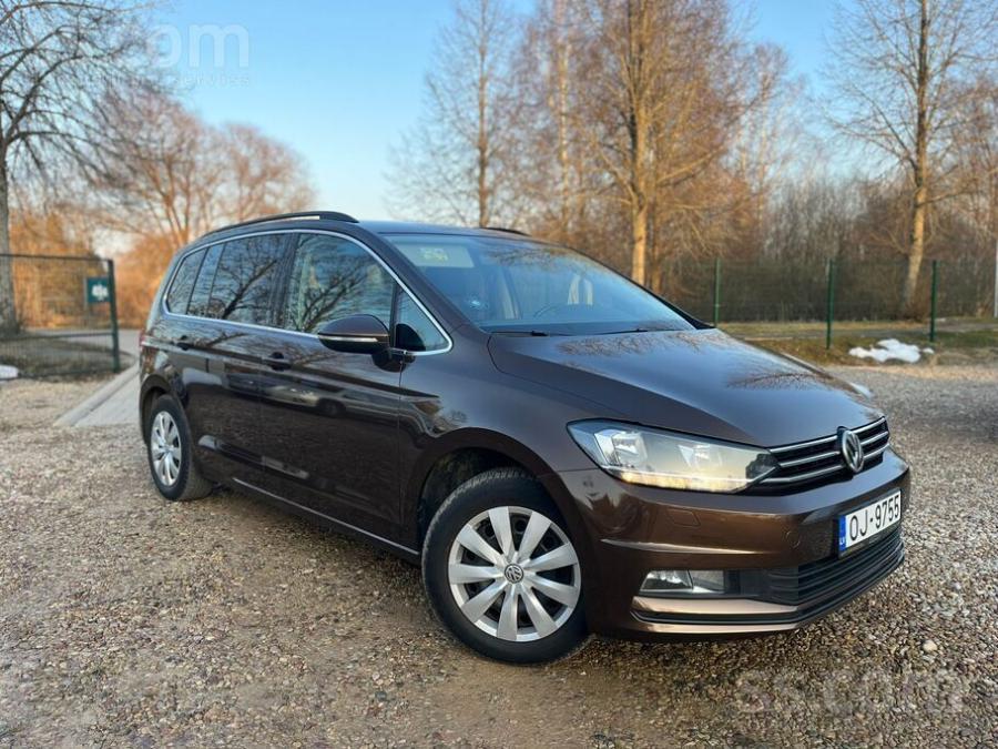 Brūns Volkswagen Touran 2016 Kuldīga, ar dzinēja tilpumu 1.40 L un nobraukumu 217 tūkst. km par 10990 €, foto 1 vietnē AUTOMOTO.COM.LV