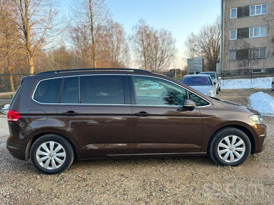 Brūns Volkswagen Touran 2016 Kuldīga, ar dzinēja tilpumu 1.40 L un nobraukumu 217 tūkst. km par 10990 €, foto 6 vietnē AUTOMOTO.COM.LV