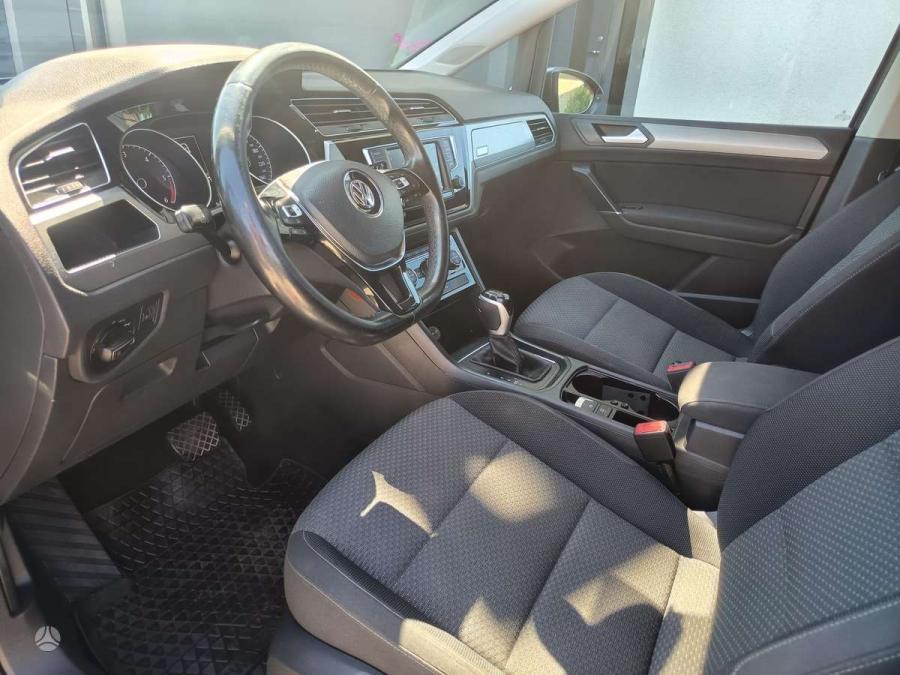 Brūns Volkswagen Touran 2016 Kauņa, ar dzinēja tilpumu 1.60 L un nobraukumu 262 tūkst. km par 7450 €, foto 12 vietnē AUTOMOTO.COM.LV