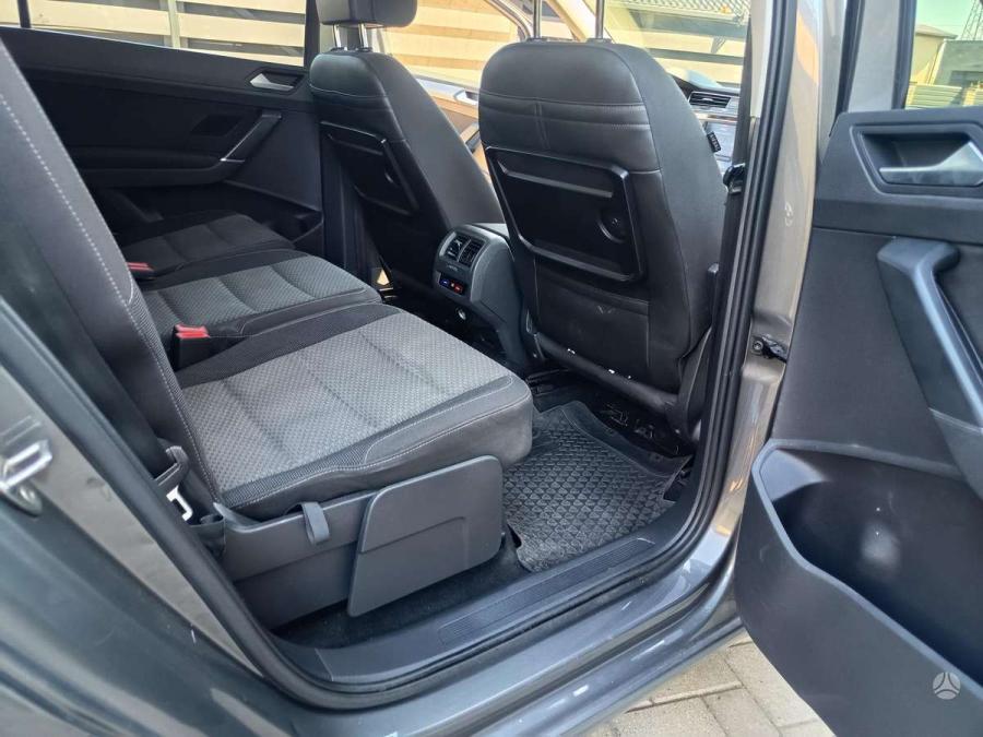 Brūns Volkswagen Touran 2016 Kauņa, ar dzinēja tilpumu 1.60 L un nobraukumu 262 tūkst. km par 7450 €, foto 19 vietnē AUTOMOTO.COM.LV