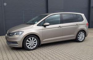 Brown Volkswagen Touran 2016 in Kaunas, with an engine capacity of 1.60 L and mileage of 212 thousand km for 4350 €, photo 4 on AUTOMOTO.COM.LV