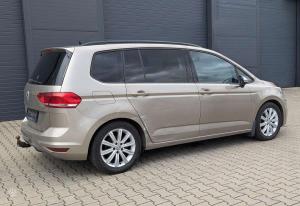Brown Volkswagen Touran 2016 in Kaunas, with an engine capacity of 1.60 L and mileage of 212 thousand km for 4350 €, photo 10 on AUTOMOTO.COM.LV