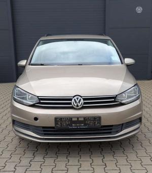 Brown Volkswagen Touran 2016 in Kaunas, with an engine capacity of 1.60 L and mileage of 212 thousand km for 4350 €, photo 15 on AUTOMOTO.COM.LV