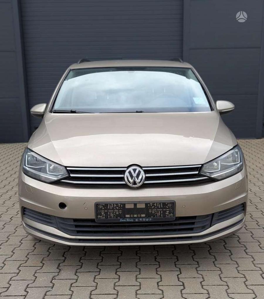 Brown Volkswagen Touran 2016 in Kaunas, with an engine capacity of 1.60 L and mileage of 212 thousand km for 4350 €, photo 15 on AUTOMOTO.COM.LV