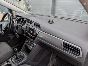 Brown Volkswagen Touran 2016 in Kaunas, with an engine capacity of 1.60 L and mileage of 212 thousand km for 4350 €, photo 28 on AUTOMOTO.COM.LV