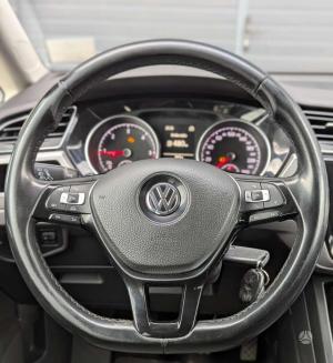 Brown Volkswagen Touran 2016 in Kaunas, with an engine capacity of 1.60 L and mileage of 212 thousand km for 4350 €, photo 32 on AUTOMOTO.COM.LV