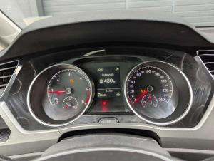Brown Volkswagen Touran 2016 in Kaunas, with an engine capacity of 1.60 L and mileage of 212 thousand km for 4350 €, photo 34 on AUTOMOTO.COM.LV