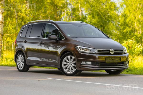 Brown Volkswagen Touran 2017 in Riga, with an engine capacity of 2.00 L and mileage of 236 thousand km for 12690 €, photo 7 on AUTOMOTO.COM.LV