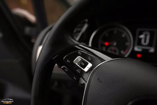 Brūns Volkswagen Touran 2017 Jelgava, ar dzinēja tilpumu 1.60 L un nobraukumu 293 tūkst. km par 6800 €, foto 8 vietnē AUTOMOTO.COM.LV