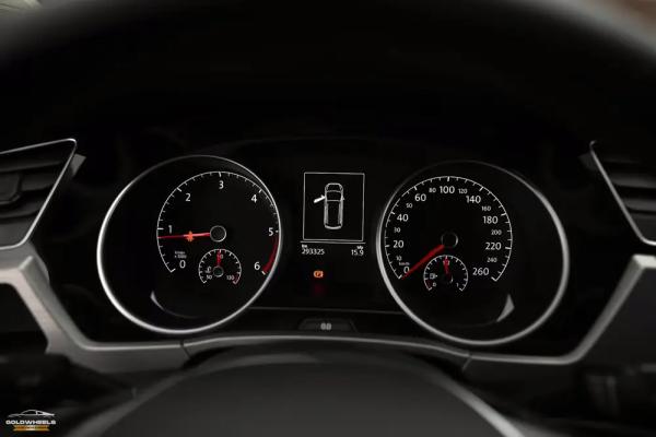 Brūns Volkswagen Touran 2017 Jelgava, ar dzinēja tilpumu 1.60 L un nobraukumu 293 tūkst. km par 6800 €, foto 9 vietnē AUTOMOTO.COM.LV