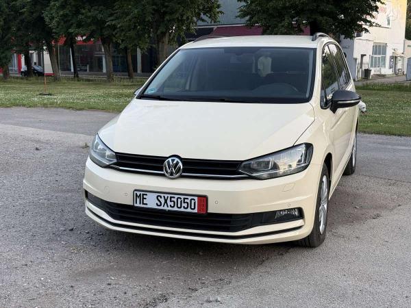 Brown Volkswagen Touran 2019 in Klaipeda, with an engine capacity of 2.00 L and mileage of 257 thousand km for 5650 €, photo 9 on AUTOMOTO.COM.LV