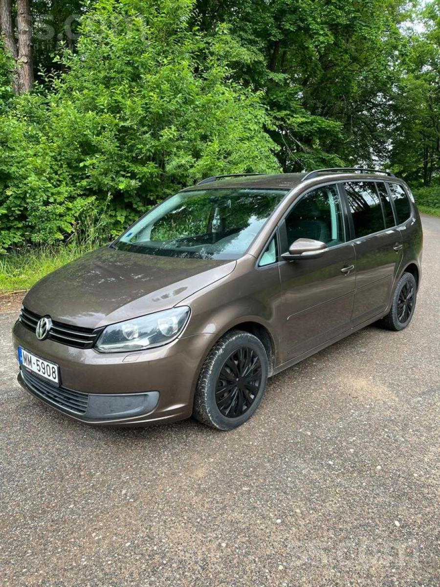 Brūns Volkswagen Touran 2011 Valka, ar dzinēja tilpumu 1.40 L un nobraukumu 276 tūkst. km par 5600 €, foto 1 vietnē AUTOMOTO.COM.LV