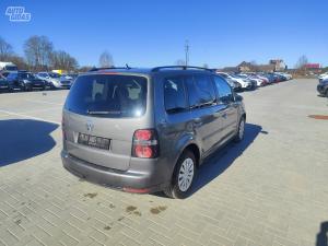 Volkswagen Touran 2009 Tauragė, ar dzinēja tilpumu 1.90 L un nobraukumu 272 tūkst. km par 2150 €, foto 4 vietnē AUTOMOTO.COM.LV