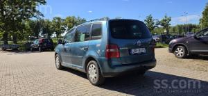 Zaļš Volkswagen Touran 2004 Valmiera, ar dzinēja tilpumu 2.00 L un nobraukumu 372 tūkst. km par 1150 €, foto 5 vietnē AUTOMOTO.COM.LV