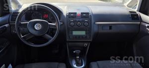 Zaļš Volkswagen Touran 2004 Valmiera, ar dzinēja tilpumu 2.00 L un nobraukumu 372 tūkst. km par 1150 €, foto 8 vietnē AUTOMOTO.COM.LV