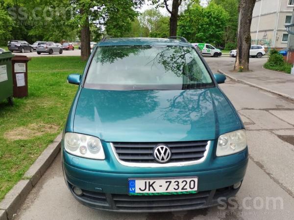 Zaļš Volkswagen Touran 2003 Rīga, ar dzinēja tilpumu 2.00 L un nobraukumu 425 tūkst. km par 800 €, foto 3 vietnē AUTOMOTO.COM.LV