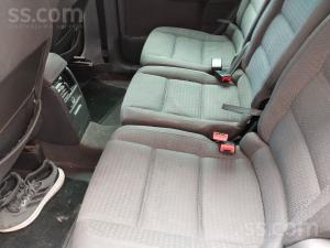 Zaļš Volkswagen Touran 2003 Rīga, ar dzinēja tilpumu 2.00 L un nobraukumu 425 tūkst. km par 800 €, foto 8 vietnē AUTOMOTO.COM.LV