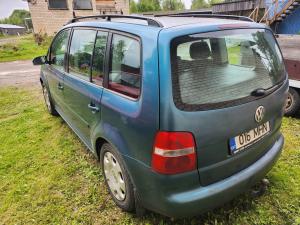 Green Volkswagen Touran 2003 in Kehra, with an engine capacity of 0.00 L and mileage of 285 thousand km for 2250 €, photo 10 on AUTOMOTO.COM.LV