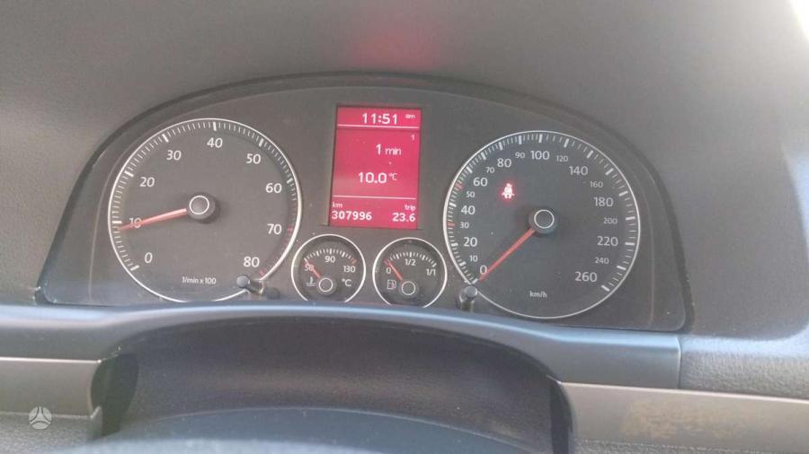 Pelēks Volkswagen Touran 2008 Kuršėnai, ar dzinēja tilpumu 0.00 L un nobraukumu 308 tūkst. km par 2150 €, foto 8 vietnē AUTOMOTO.COM.LV