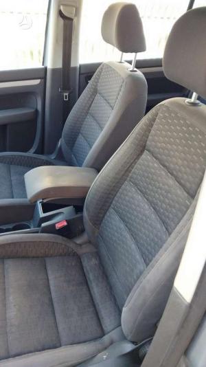 Pelēks Volkswagen Touran 2008 Kuršėnai, ar dzinēja tilpumu 0.00 L un nobraukumu 308 tūkst. km par 2150 €, foto 11 vietnē AUTOMOTO.COM.LV