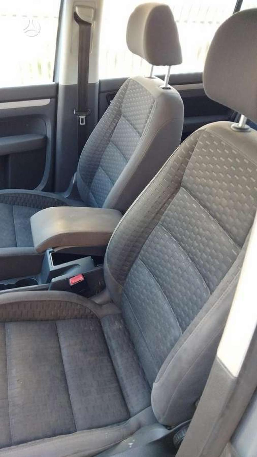 Pelēks Volkswagen Touran 2008 Kuršėnai, ar dzinēja tilpumu 0.00 L un nobraukumu 308 tūkst. km par 2150 €, foto 11 vietnē AUTOMOTO.COM.LV