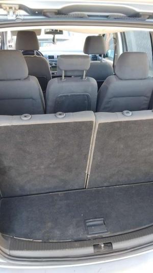 Pelēks Volkswagen Touran 2008 Kuršėnai, ar dzinēja tilpumu 0.00 L un nobraukumu 308 tūkst. km par 2150 €, foto 13 vietnē AUTOMOTO.COM.LV