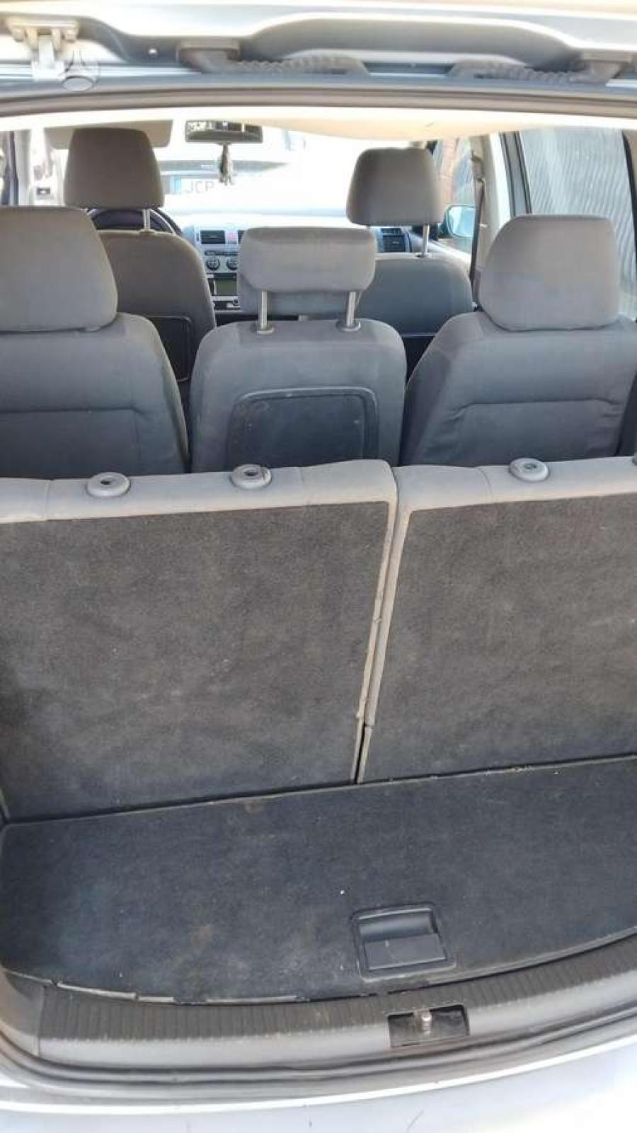 Pelēks Volkswagen Touran 2008 Kuršėnai, ar dzinēja tilpumu 0.00 L un nobraukumu 308 tūkst. km par 2150 €, foto 13 vietnē AUTOMOTO.COM.LV