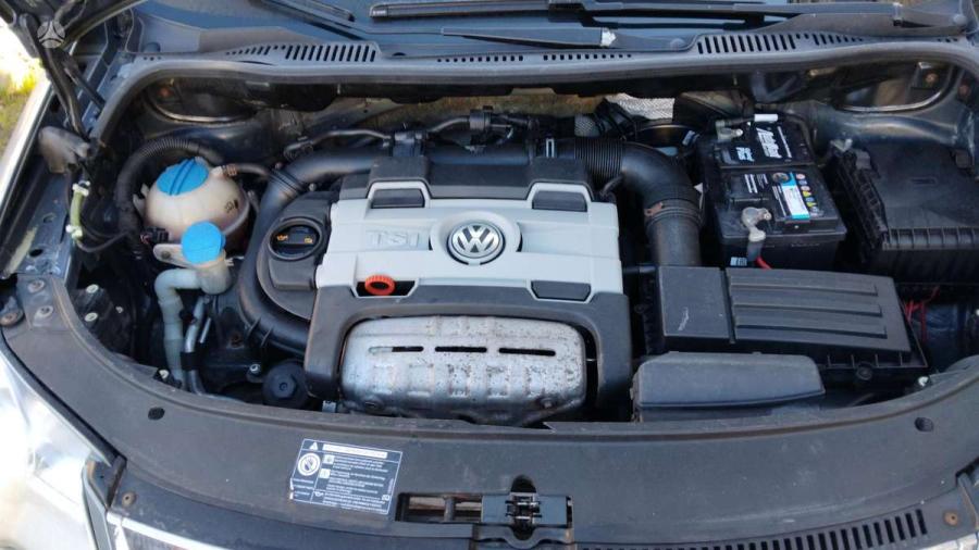 Pelēks Volkswagen Touran 2008 Kuršėnai, ar dzinēja tilpumu 0.00 L un nobraukumu 308 tūkst. km par 2150 €, foto 15 vietnē AUTOMOTO.COM.LV
