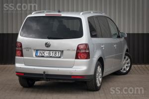 Grey Volkswagen Touran 2008 in Talsi, with an engine capacity of 2.00 L and mileage of 252 thousand km for 2990 €, photo 8 on AUTOMOTO.COM.LV