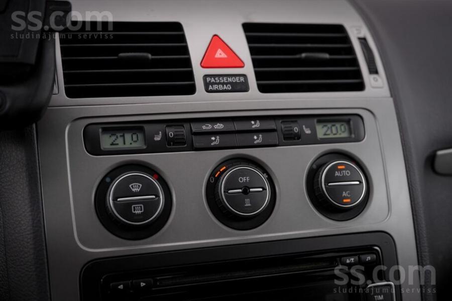 Grey Volkswagen Touran 2008 in Talsi, with an engine capacity of 2.00 L and mileage of 252 thousand km for 2990 €, photo 21 on AUTOMOTO.COM.LV