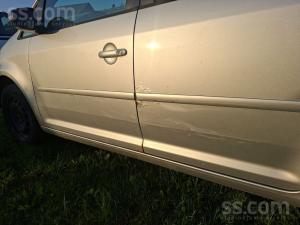 Pelēks Volkswagen Touran 2009 Tukums, ar dzinēja tilpumu 2.00 L un nobraukumu 307 tūkst. km par 700 €, foto 7 vietnē AUTOMOTO.COM.LV
